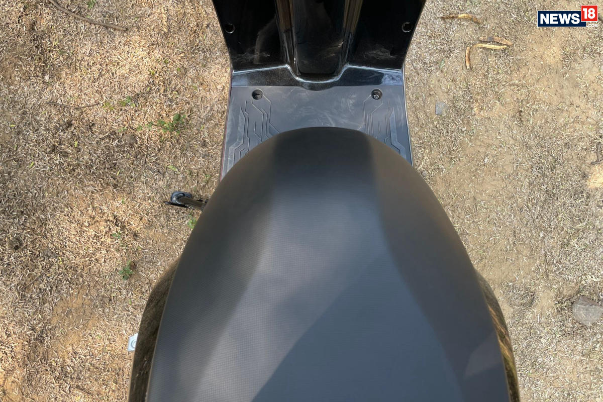 Bounce Infinity E1 Electric Scooter First Ride - Closer Look at Design ...