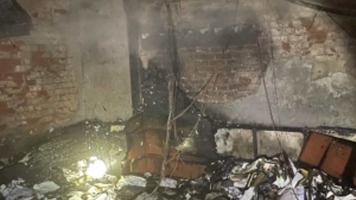 Fire Breaks Out in Additional Sessions Judge's Room at Karkardooma ...