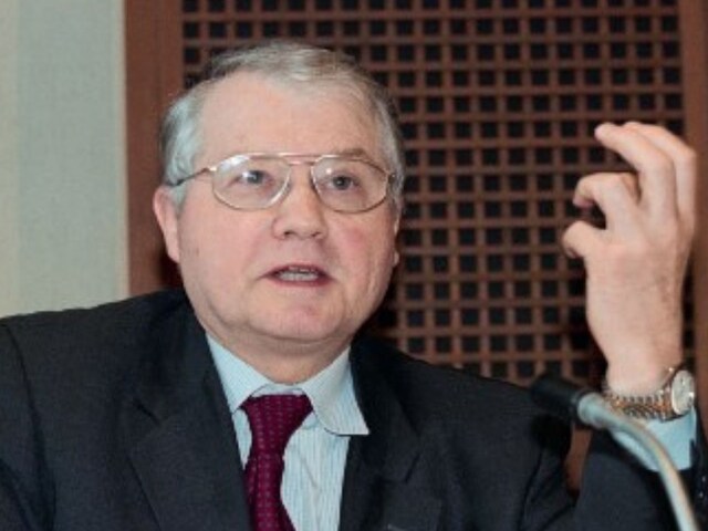 French Scientist Luc Montagnier, Who Won Nobel Prize for Co-discovery ...