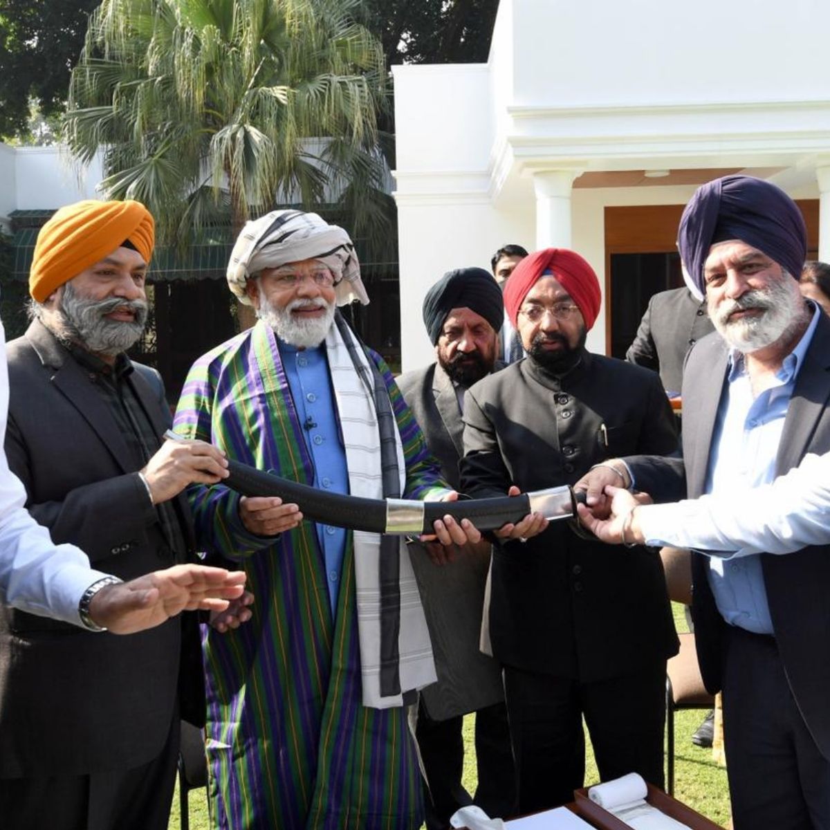 PM Modi Meets Afghan Sikhs, Hindus A Day After Hosting Prominent Sikhs ...