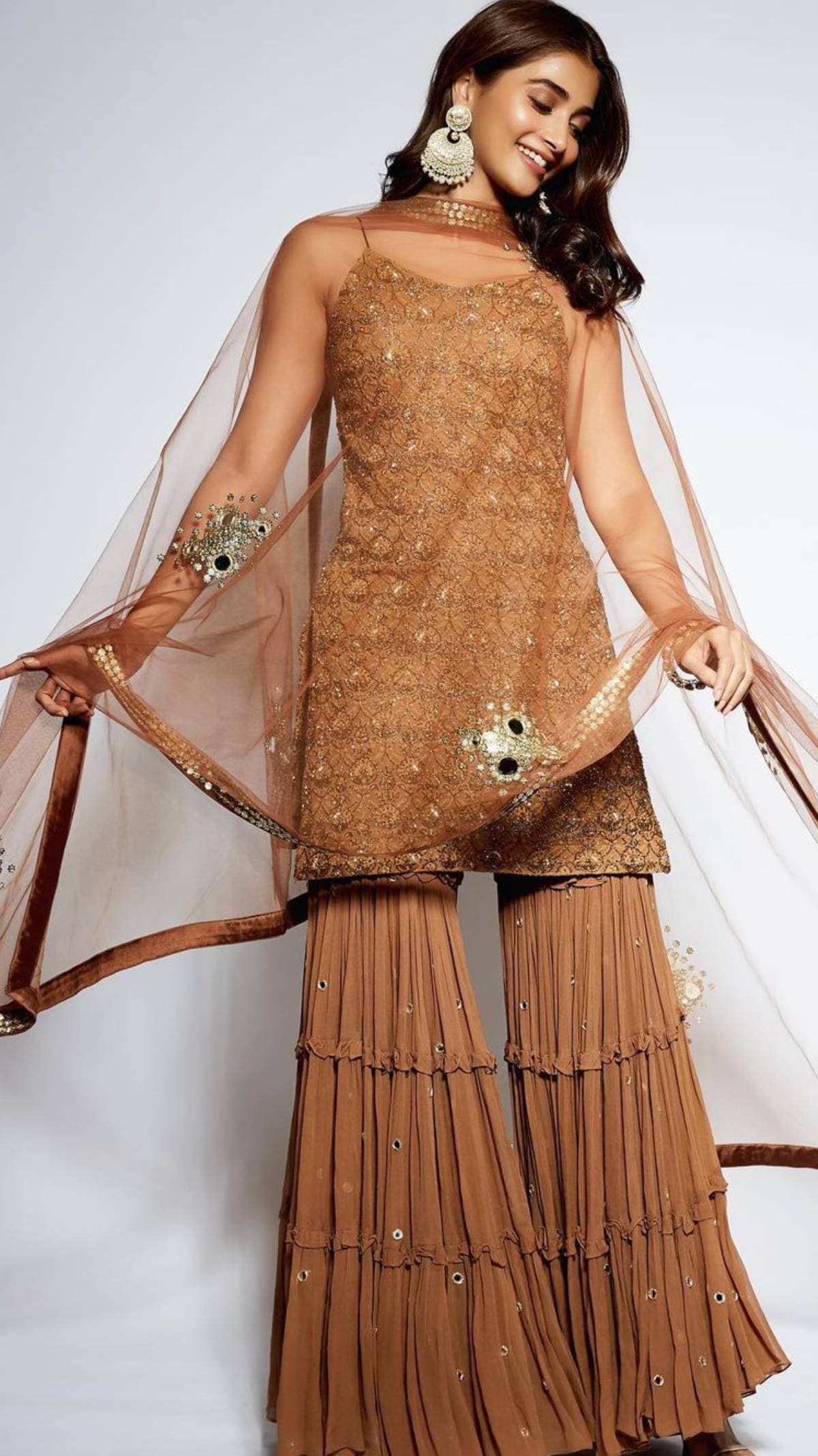 Pooja Hegde Paints An Elegant Picture In Floral Anarkali, See Her ...