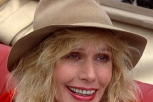 Oscar-nominated 'MASH' Actor Sally Kellerman Dies at 84 - News18