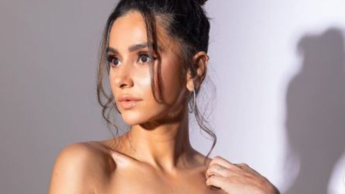 Shibani Dandekar, Who Married Farhan Akhtar Last Month, Drops 'Mrs ...