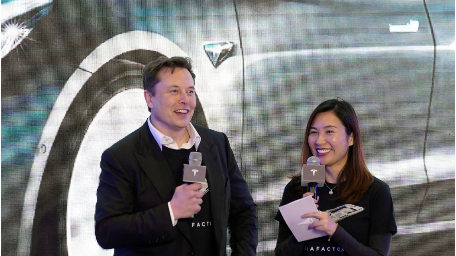 Tesla Boss Elon Musk Compares Trudeau To Adolf Hitler, Draws Flak From ...