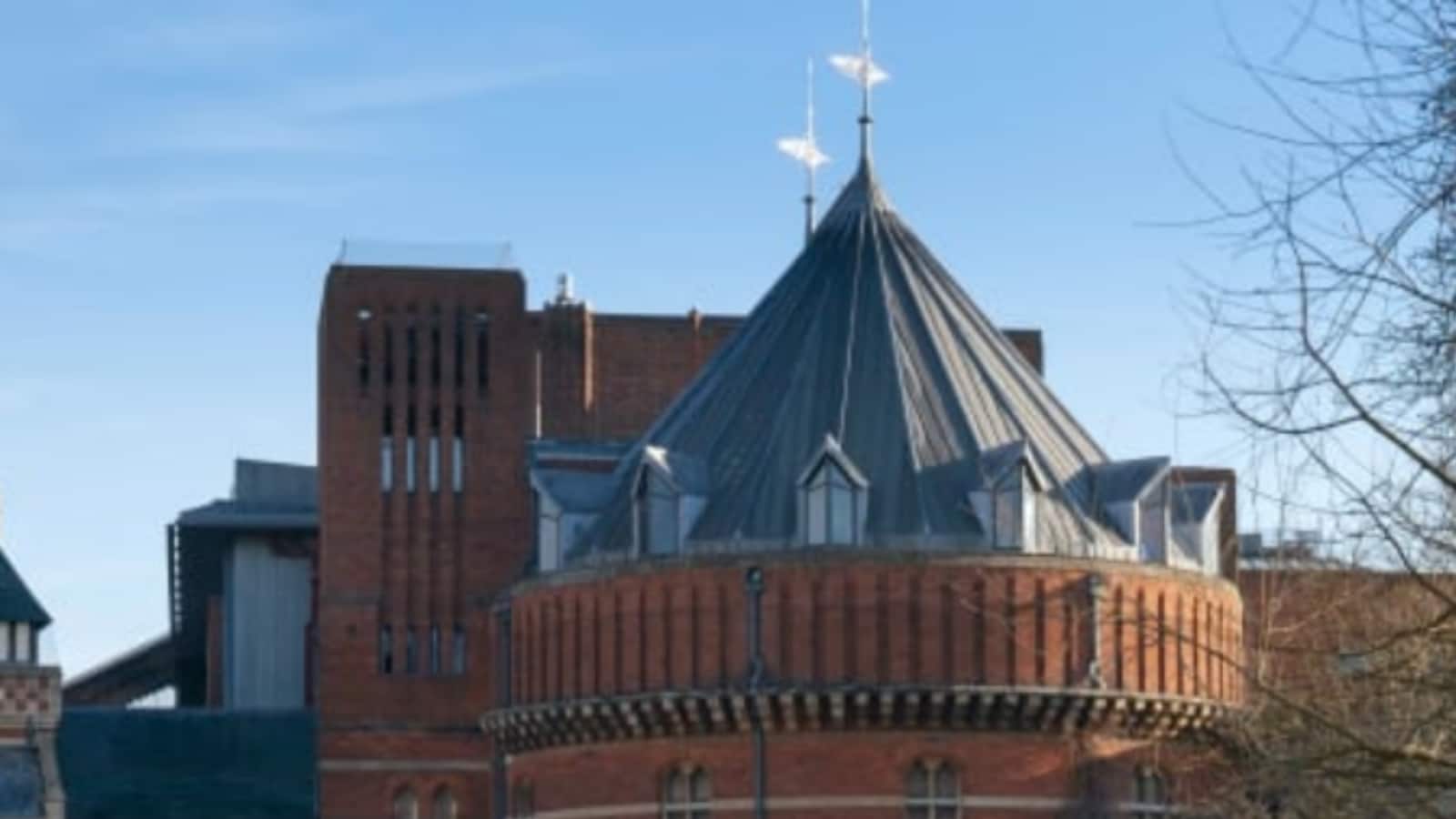 The Royal Shakespeare Company is Looking to TikTok to Woo Young ...