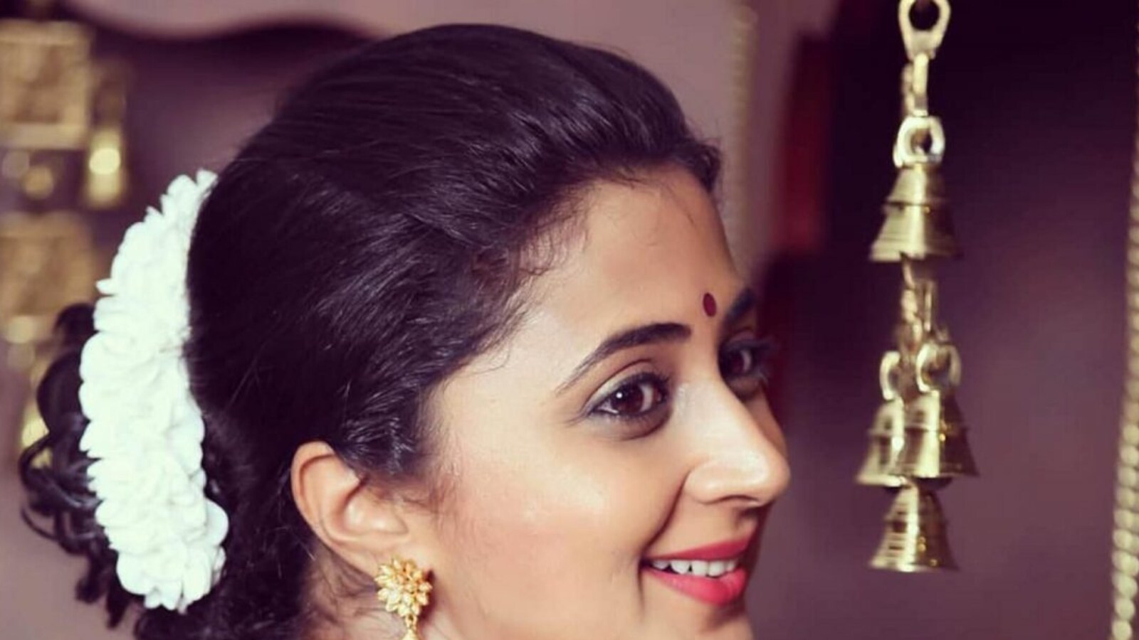 Actor Kanika Returns to Small Screen After 14 years With Sun TV's Ethir ...