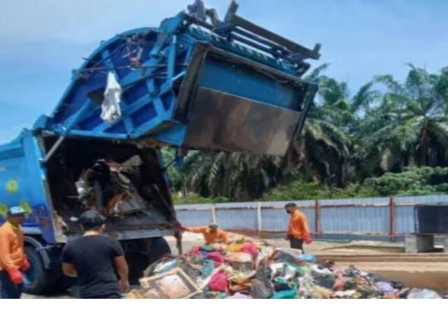 Malaysian Woman Loses Purse Full of Gold, Authorities Help Find it in ...