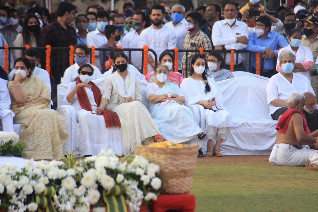Lata Mangeshkar Funeral: PM Narendra Modi, Shah Rukh Khan, Sachin ...