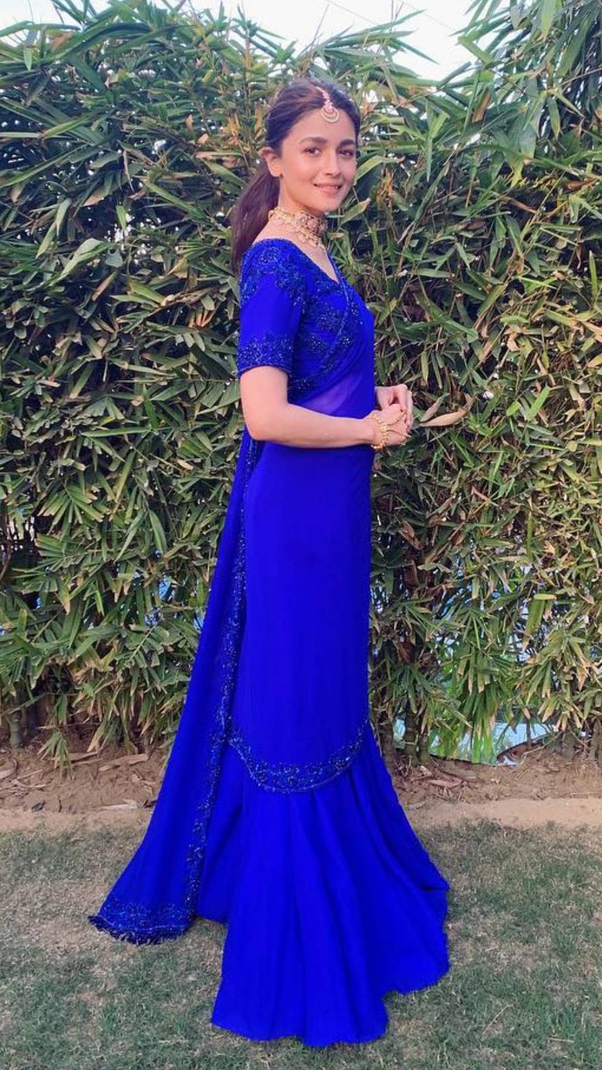 Alia Bhatt Gives Modern Day Princess Vibes In Pretty Embellished ...