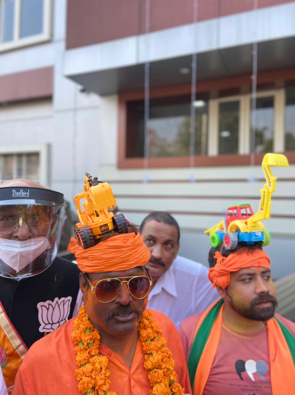 In Pics: BJP Workers Throng Party Offices for Celebrations After ...