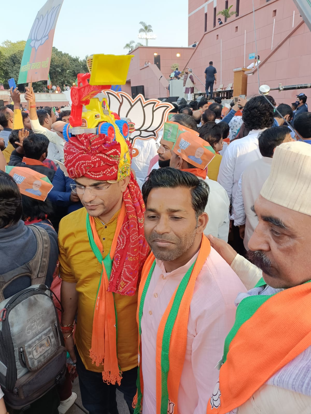 In Pics: BJP Workers Throng Party Offices for Celebrations After ...