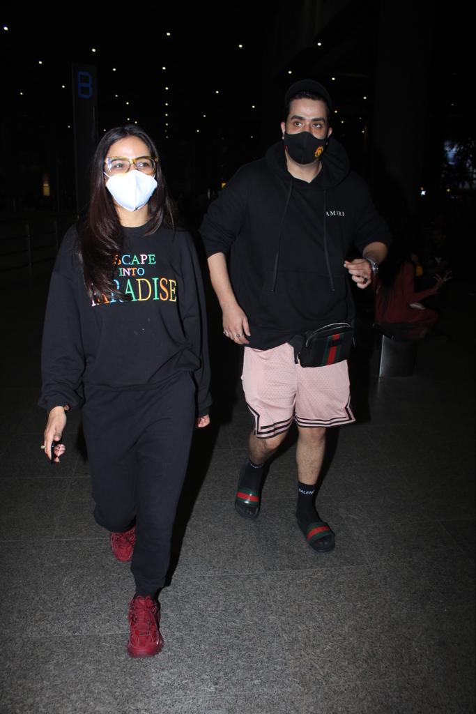 Varun Dhawan, Malaika Arora, Kareena Kapoor Khan, Kajol, Pooja Hegde ...