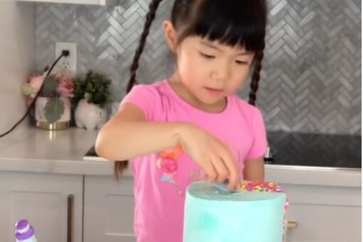 WATCH: Four-year-old Bakes Incredibly Detailed 'Vacuum Cake' for Dad's ...
