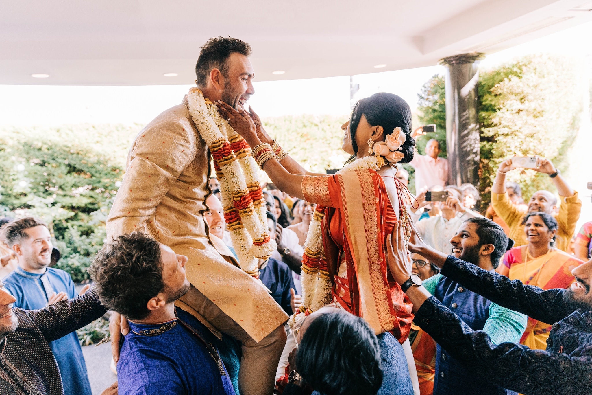Glenn Maxwell is ‘Vini’-ing Hearts with his Wedding Looks for Hindu ...