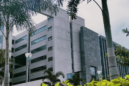 IIT Hyderabad Launches MTech in Techno-Entrepreneurship, Classes to ...