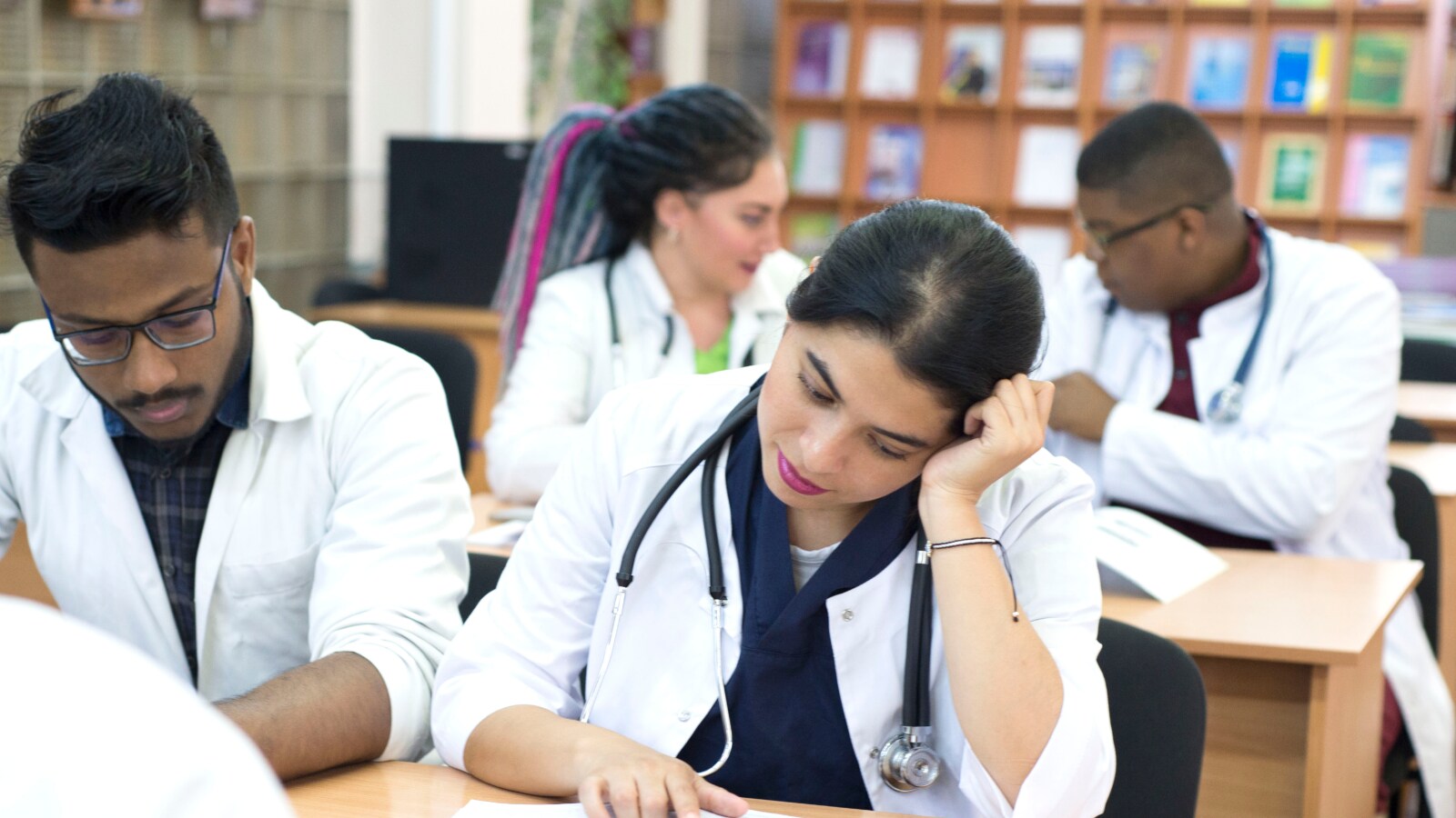 nmc-allows-foreign-medical-graduates-to-complete-internships-in-india