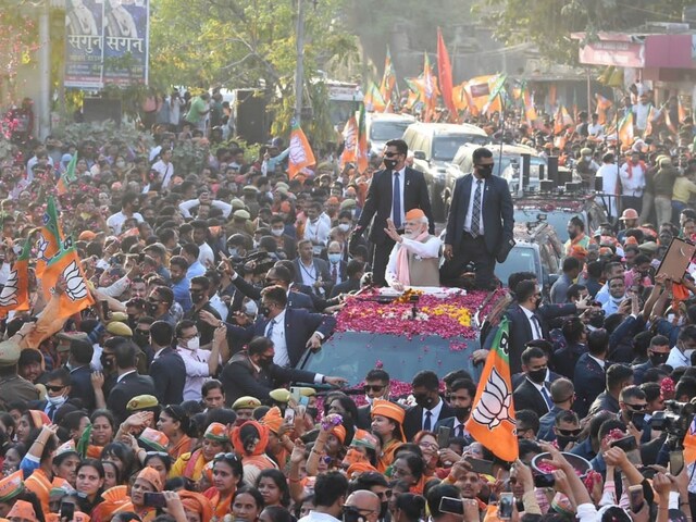 UP Polls Phase 7: PM Modi Holds Mega Roadshow in Varanasi, Offers Prayers at Kashi Vishwanath ...