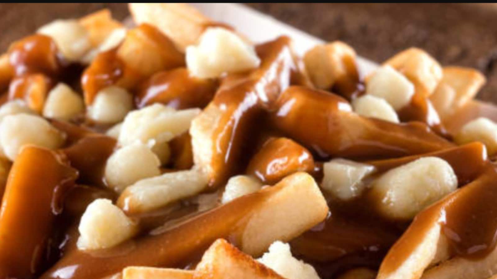 Poutine: How Quebec's Flagship Dish is Serving Up Controversy | Buzz ...