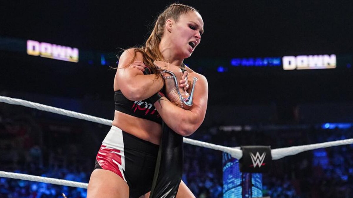WWE SmackDown Results: Ronda Rousey Makes First in-ring Appearance ...