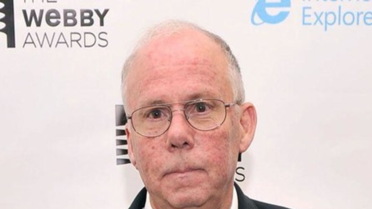 GIF Creator Stephen Wilhite Dies, Twitter Pays Tribute in Most Fitting ...