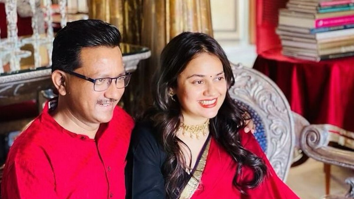 IAS Topper Tina Dabi Starts New Chapter in Life, Shares Photo With ...