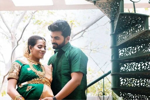 Tamil TV actor Navin Vetri Blessed With A Baby Girl - News18