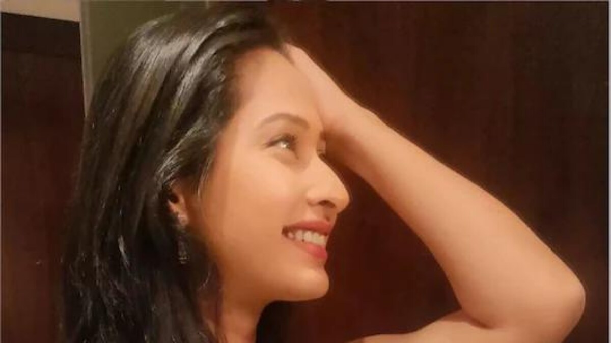 TV Actress Priya Marathe’s Cute Smile Will Cheer You Up, See Pics - News18