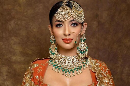 Actor Heena Panchal Rules Over Fans' Hearts With Latest Pics in Bridal ...