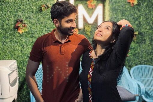 'Constant Emotional Support': Actor Kishen Das' Note For Mother Brinda ...