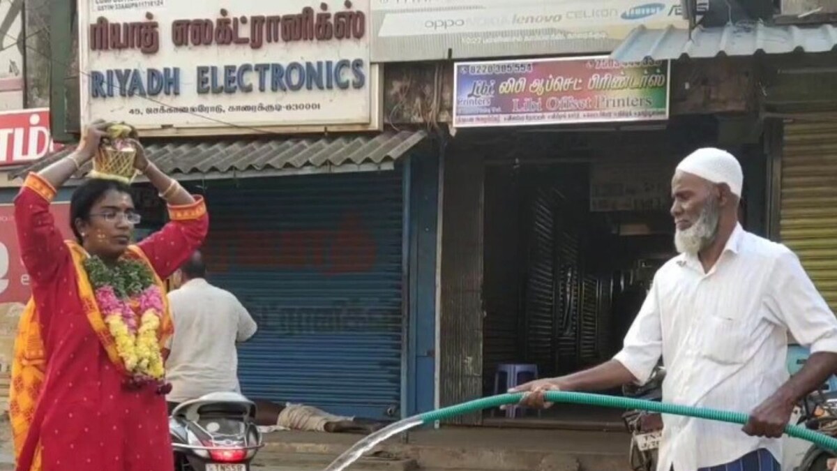 Muslim Man from Tamil Nadu Wins Hearts by Helping Hindu Pilgrims Cope ...