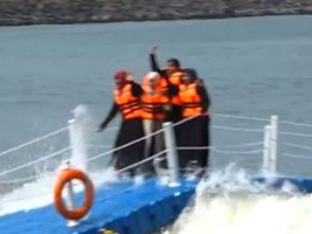 Take a Walk amid the Sea on this Floating Bridge in Kerala - News18