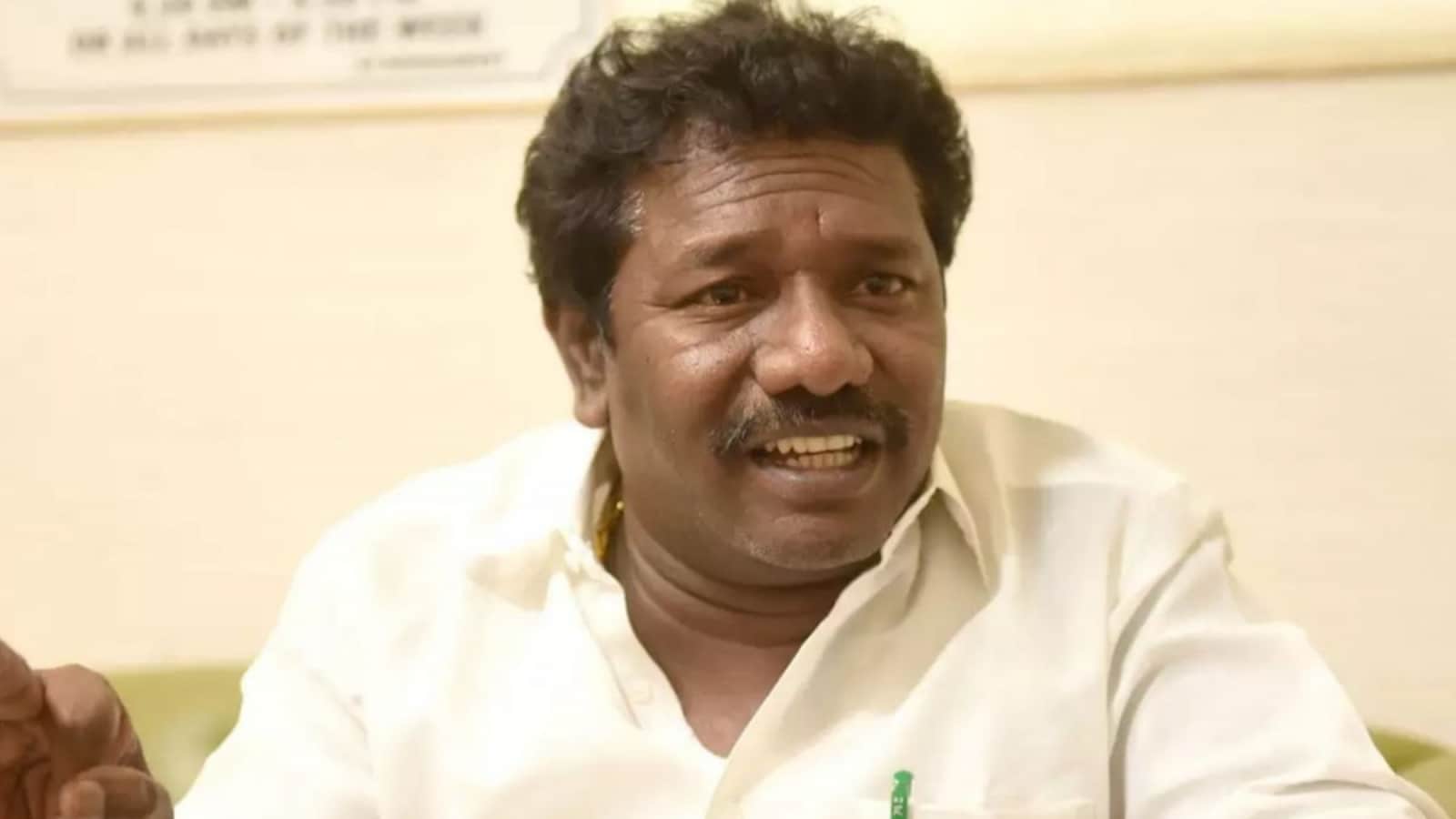 Actor Karunas Joins Vetrimaaran as Assistant Director For Vaadivaasal ...