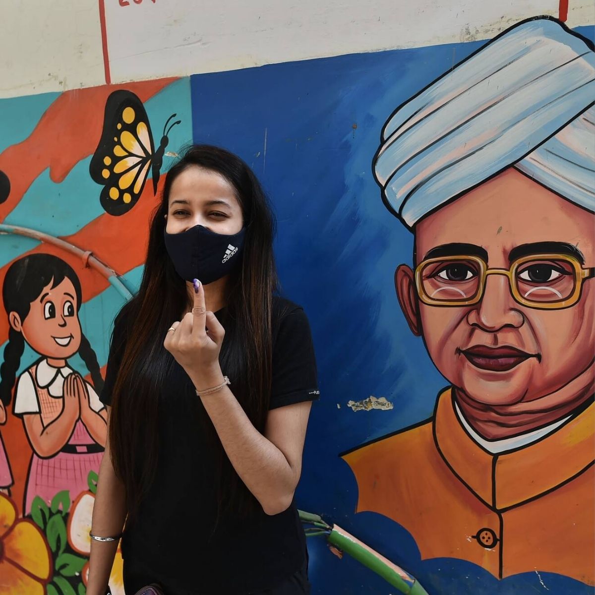 UP Elections: Singer, Sadhu, Septuagenarians Among Voters in Final ...