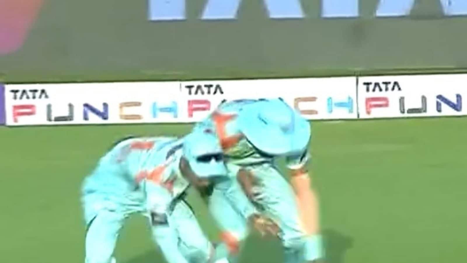IPL 2022: Ayush Badoni and Krunal Pandya Collide with Each Other While ...