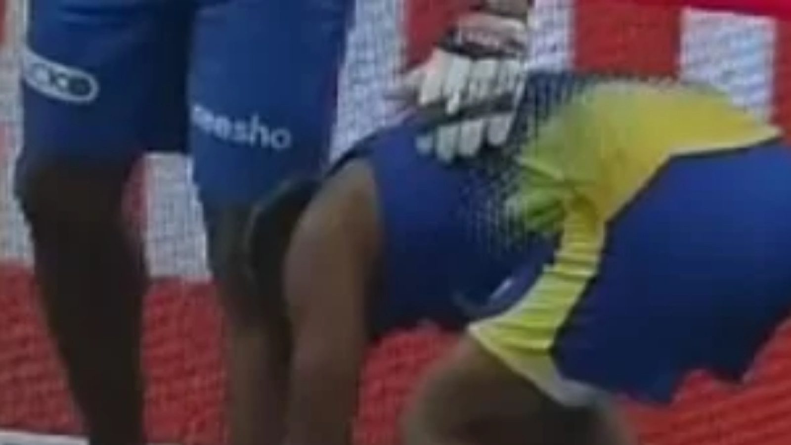 IPL 2022: Dwayne Bravo Greets Kieron Pollard in Traditional Indian Way ... IPL 2022: Dwayne Bravo Greets Kieron Pollard in Traditional Indian Way ...