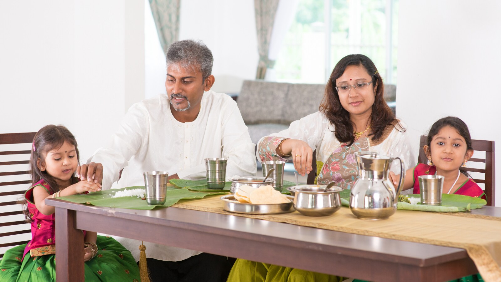 If You Think Your Child Likes to Eat Alone, You’re Wrong. Kids Who Eat ...