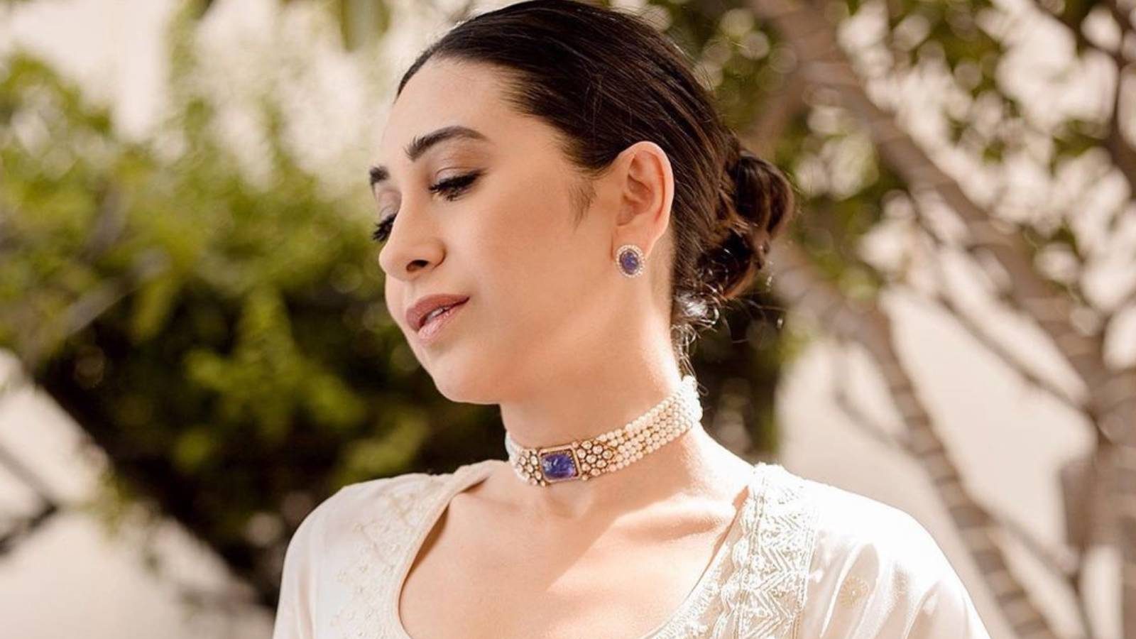 Karisma Kapoor Welcomes Indian Summers In Beautiful Ivory Anarkali, See ...