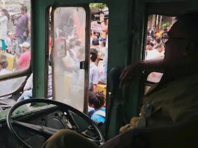 Kerala Nurse Performs CPR on Man Who Fainted in Bus, Saves His Life ...