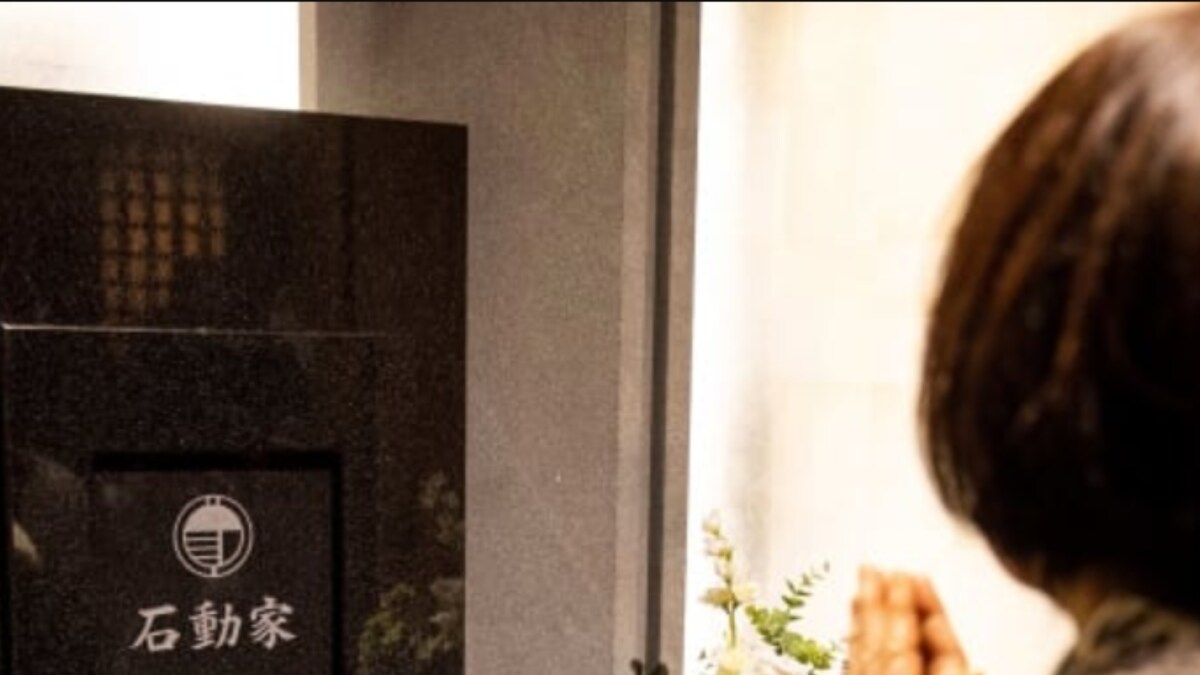 Japan Embraces Modern Cemeteries Equipped with QR Codes and Cranes - News18