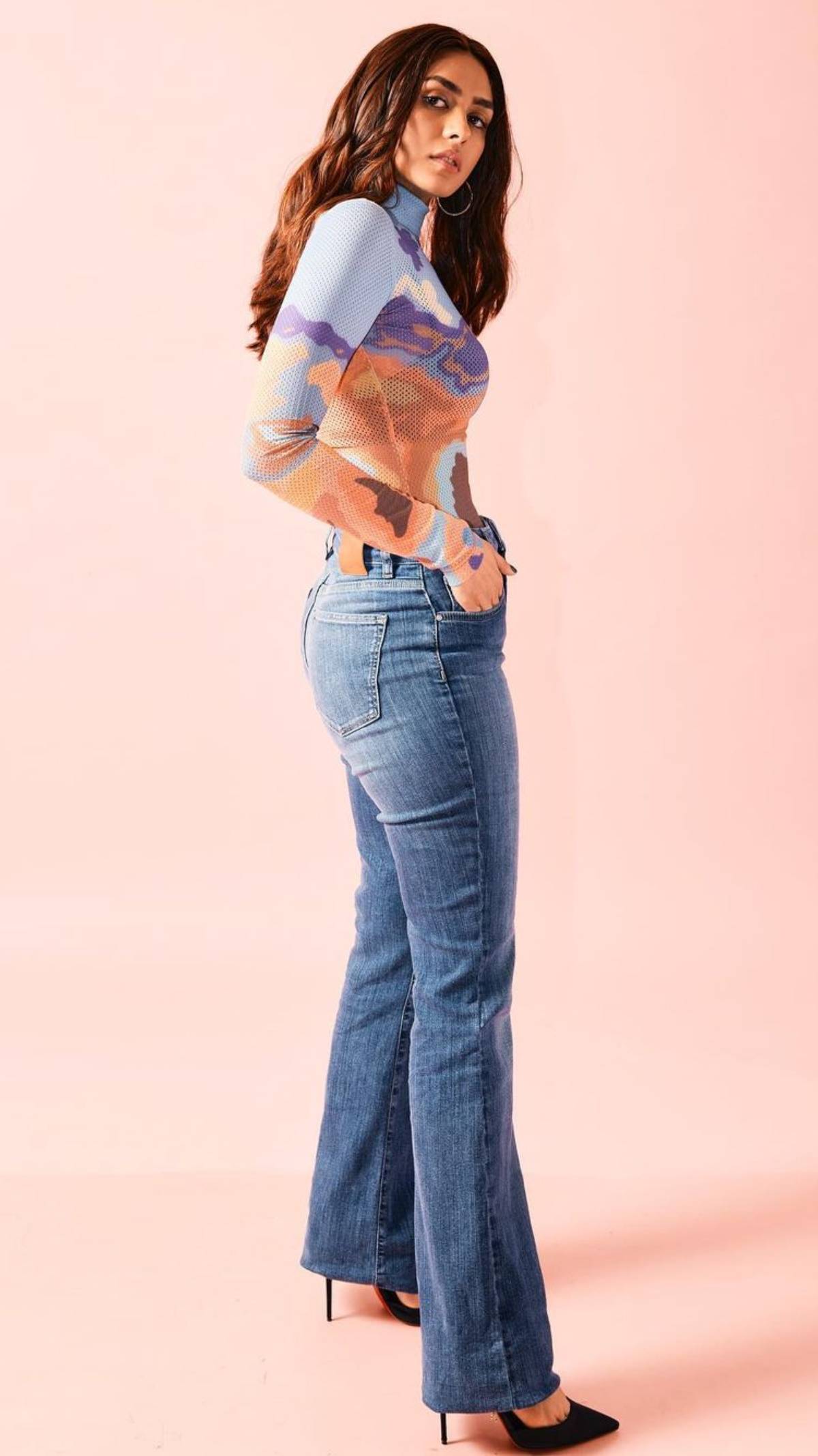 Mrunal Thakur Paints Picture Of Chic Elegance In Stunning Outfits ...