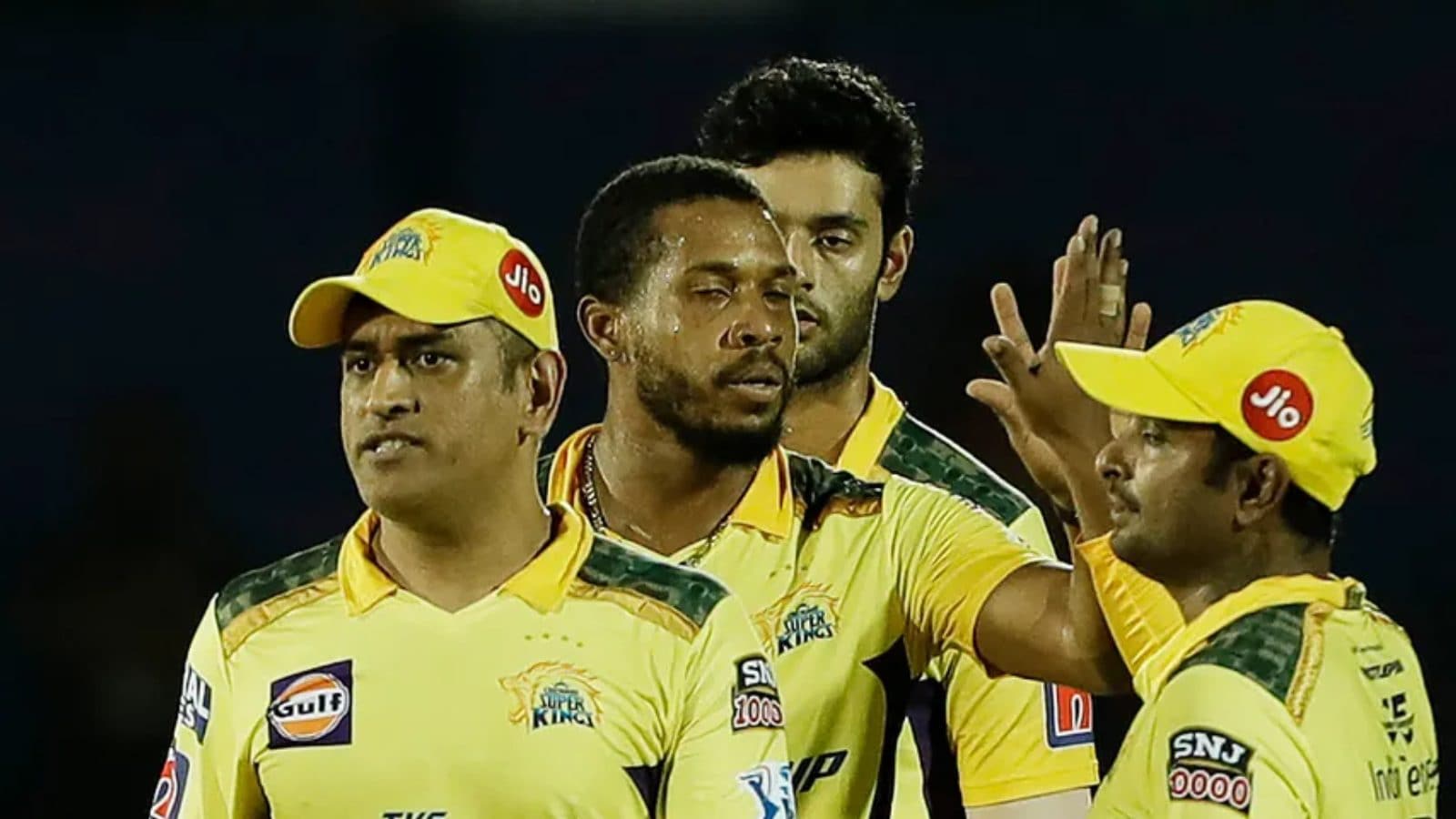 IPL 2022: MI vs CSK pitch report and venue record of DY Patil Stadium ...