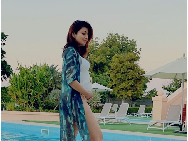 Pranitha Subhash is Dancing to Jugnu to Drive Away All Her Pregnancy Blues in 'Major Throwback ...