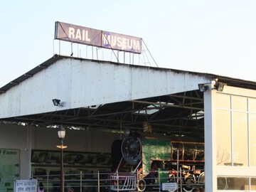 Howrah Rail Museum Gets a Makeover with Mural of People from Different ...