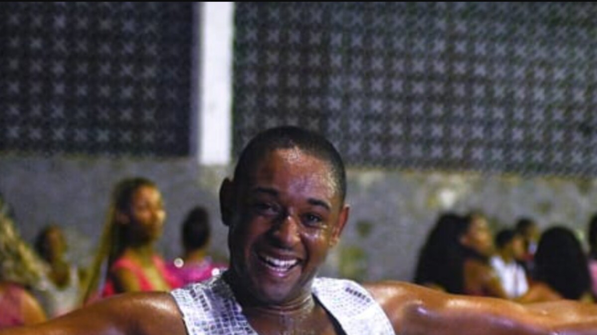 From Backstage to Spotlight: LGBTQ Samba Group Takes on Rio Carnival ...