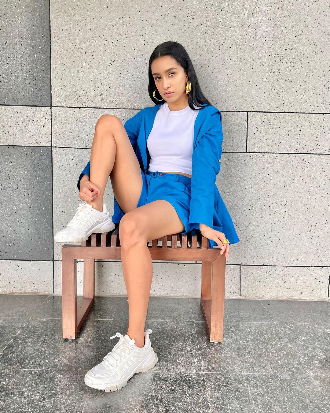 Shraddha Kapoor Flaunts Toned Body In Pink Sports Bra, Check Out The Diva Acing Her Smart Casual ...