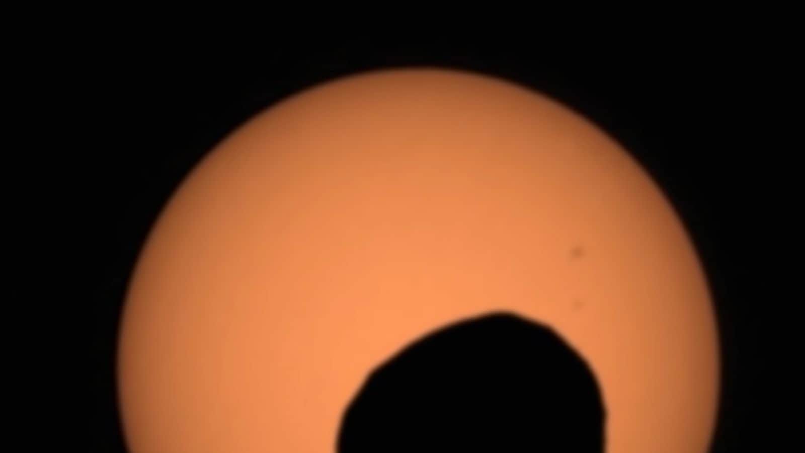 NASA Shares Stunning Video of Solar Eclipse on Mars | Watch | Buzz News ...