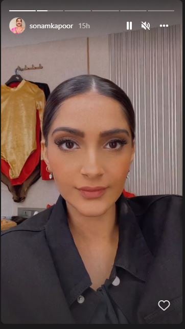 Sonam Kapoor is a Glowing Mommy-to-Be in Her Latest Instagram Post ...