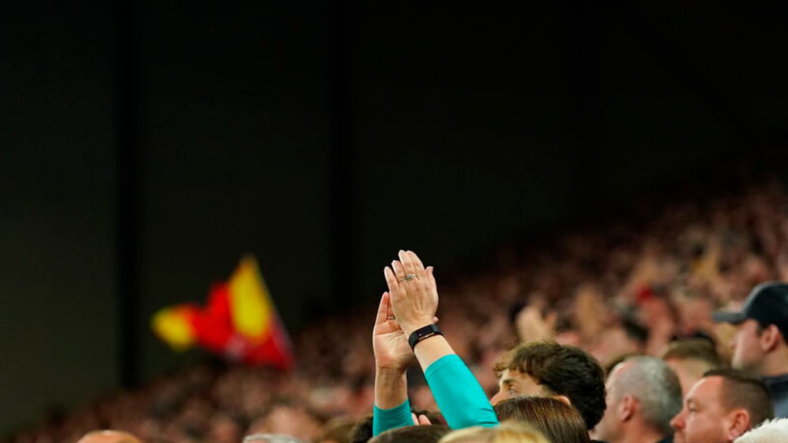 Premier League: Applause for Cristiano Ronaldo was 'Moment of the Game ...