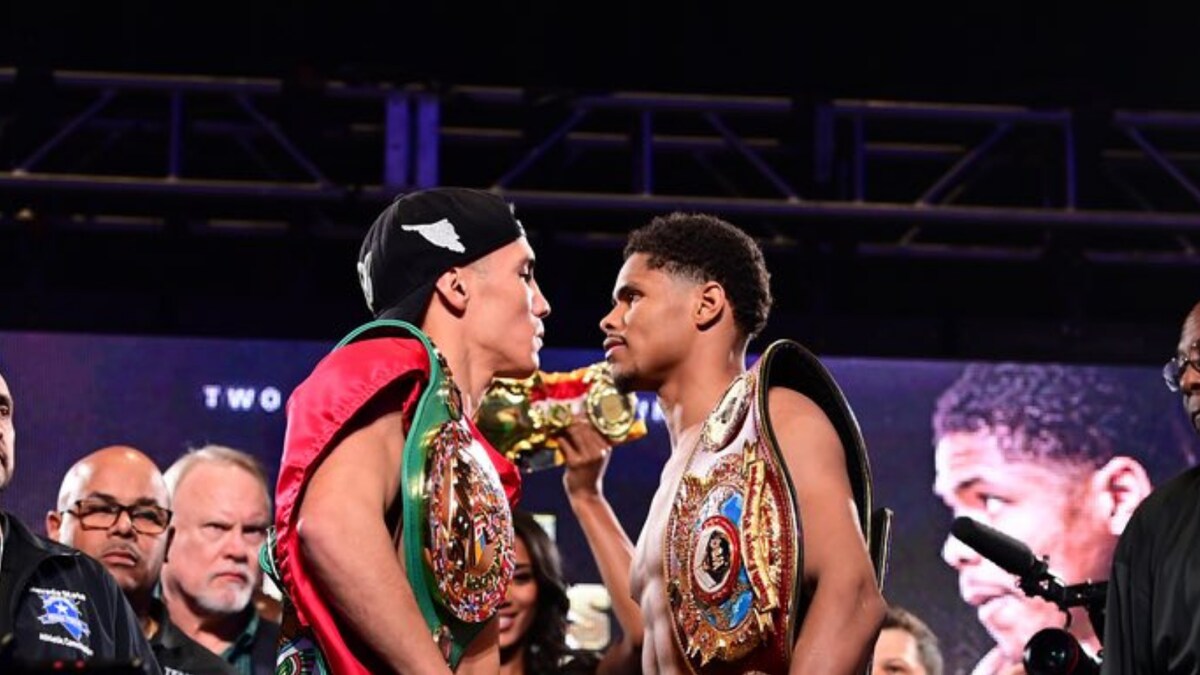 Unbeaten Super Featherweight Champs Meet in Unification Bout - News18
