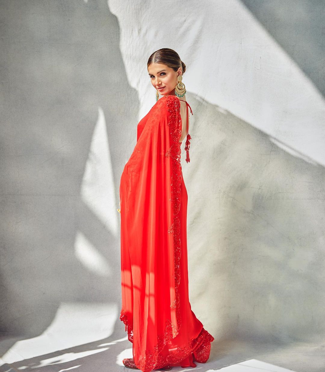 Tara Sutaria Is A Picture Of Elegance In Red Saree With Embellished ...